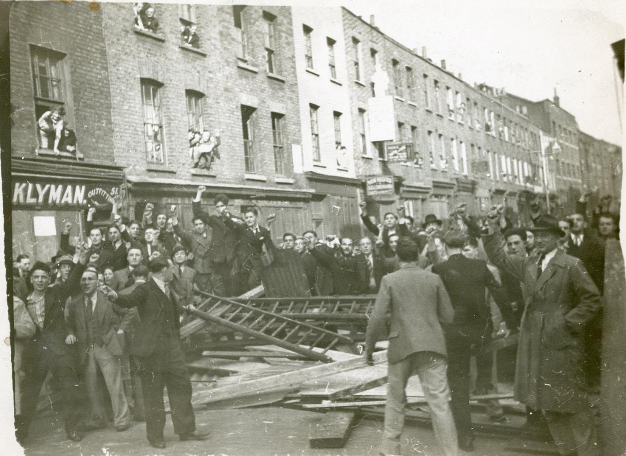 Remembering The Battle Of Cable Street Remembering The Battle Of Cable Street